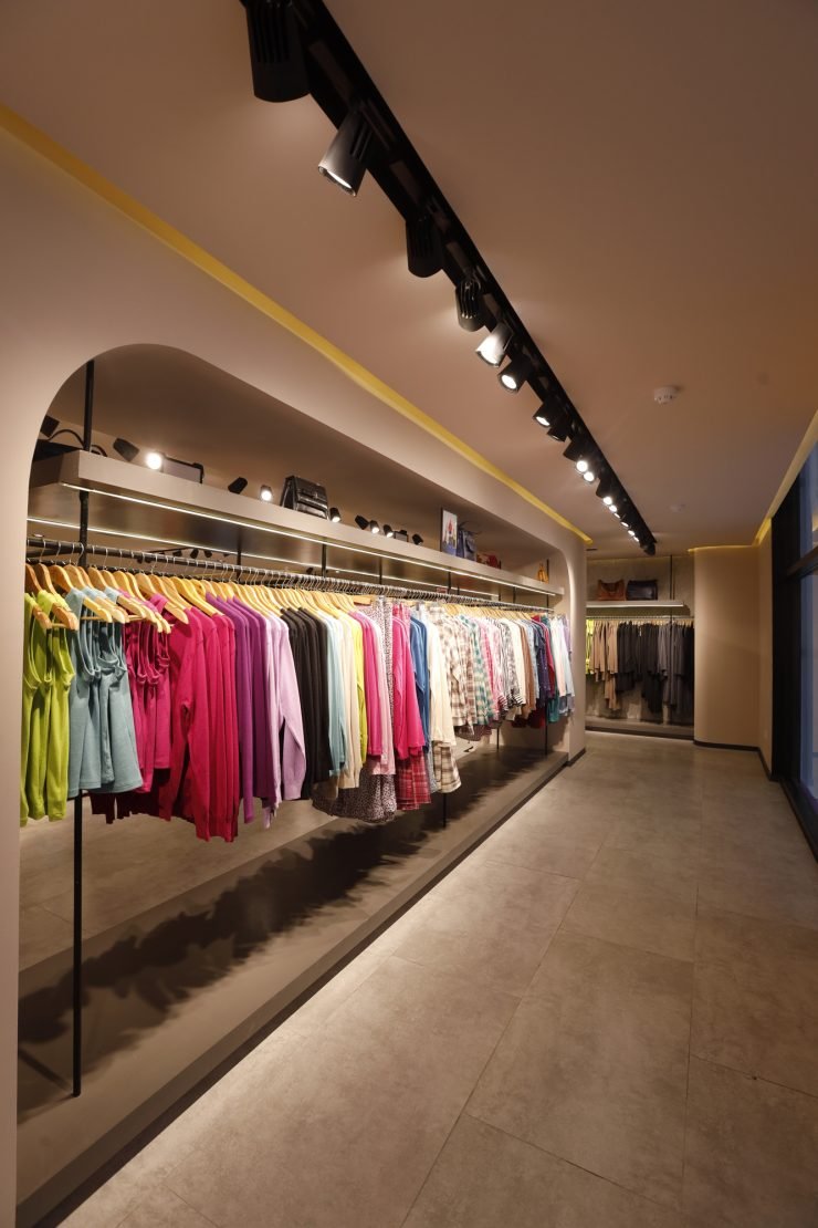 SAPPHIRE Launches its grandest Next Gen store in DHA, Lahore! - Sunday