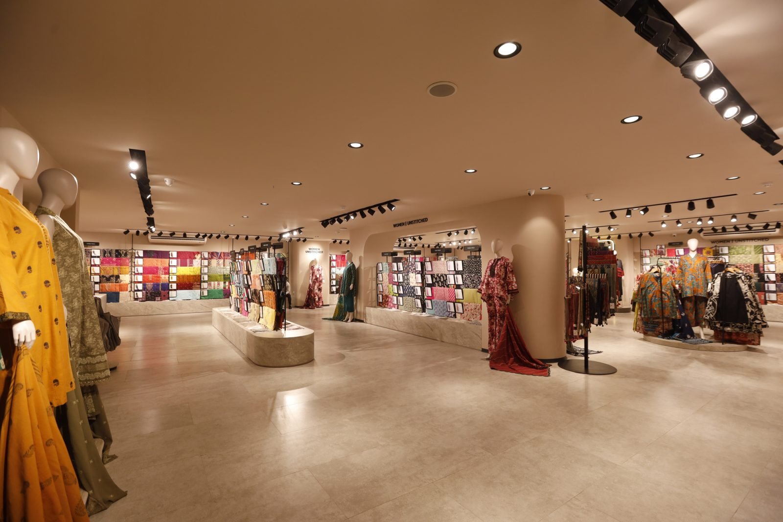 SAPPHIRE Launches its grandest Next Gen store in DHA, Lahore! - Sunday